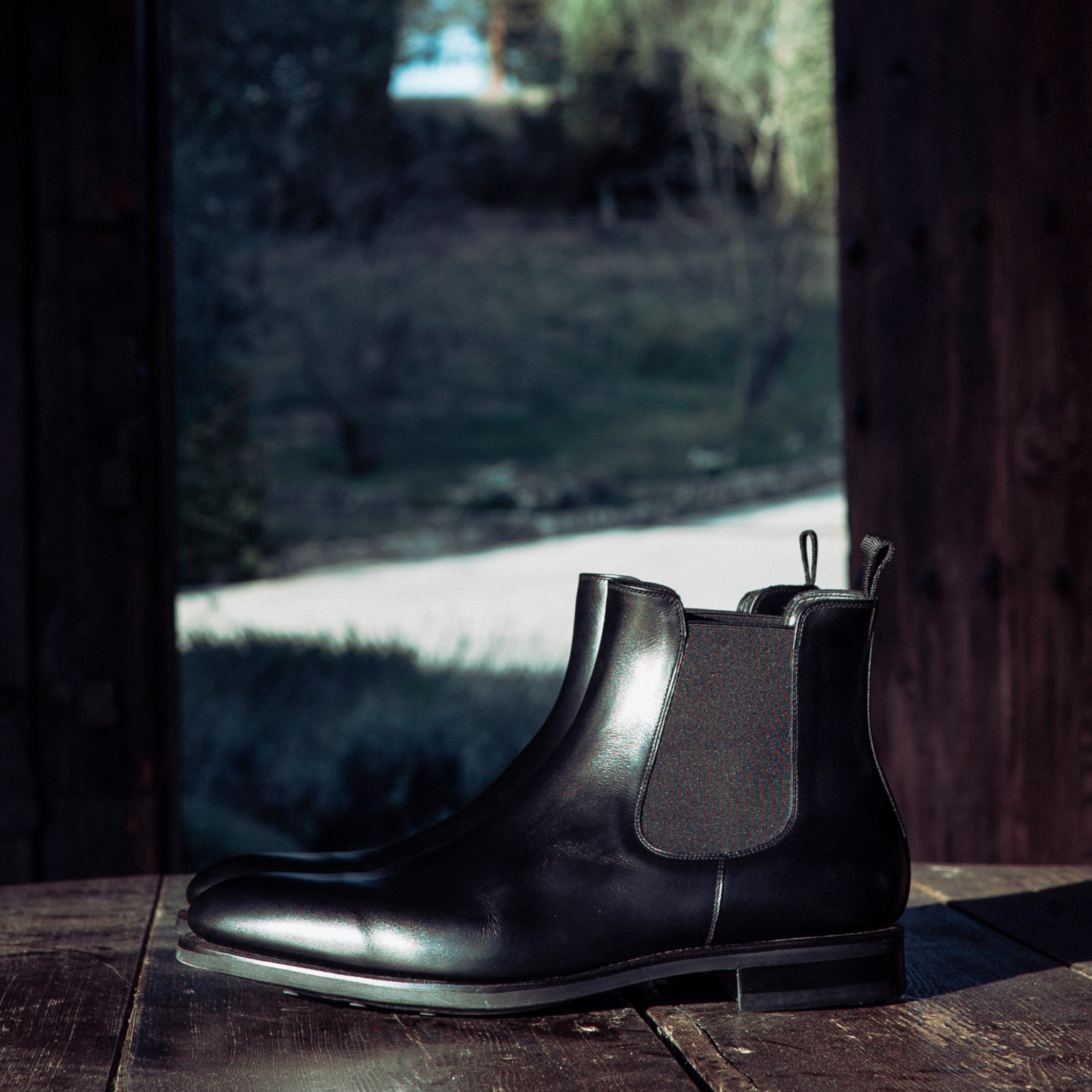 Black boots for men